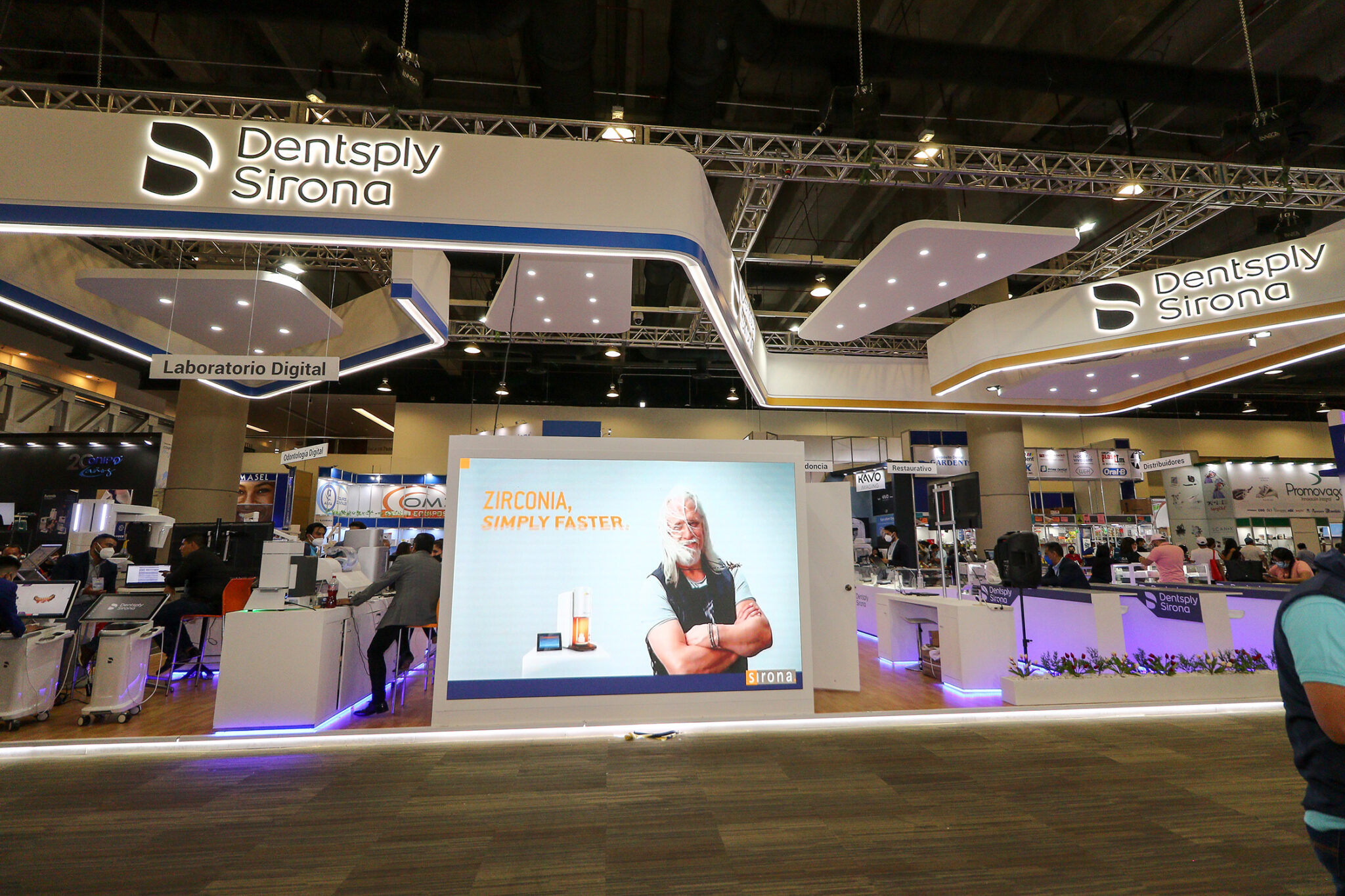 Expo AMIC Mayo 2022 – Dentista y Paciente